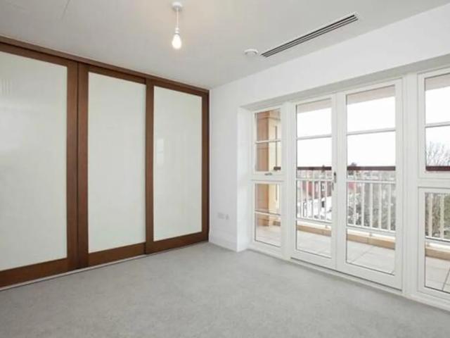 Apartment at High Road, Greater London