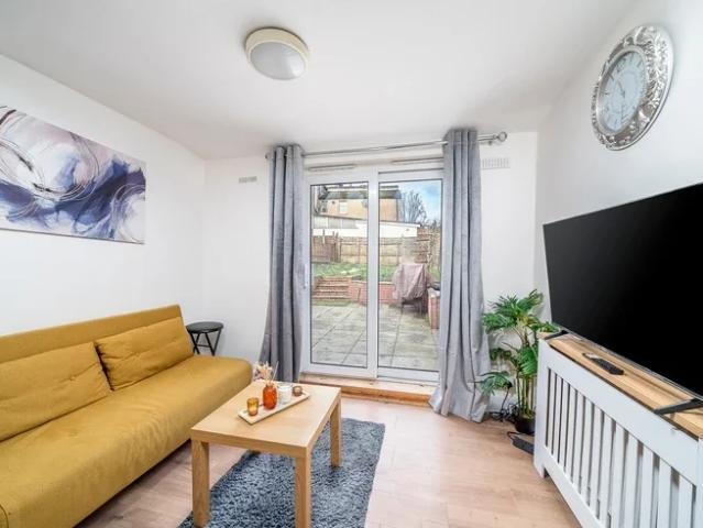 Apartment at High Road, Greater London