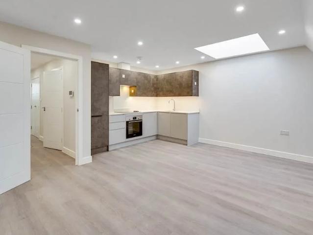 Apartment at High Road, Greater London