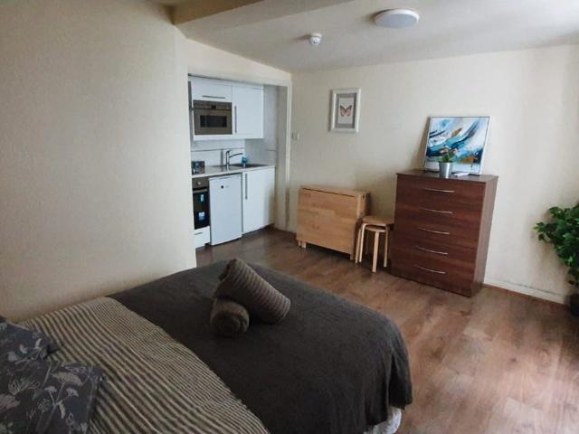 Apartment at High Road, Greater London