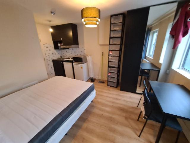 Apartment at High Road, Greater London