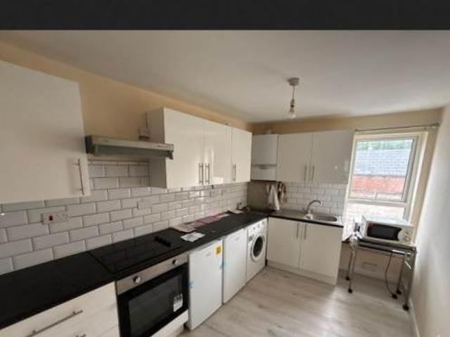 Apartment at High Road, Greater London
