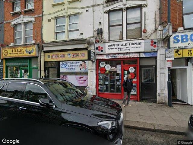 Apartment at High Road, Greater London