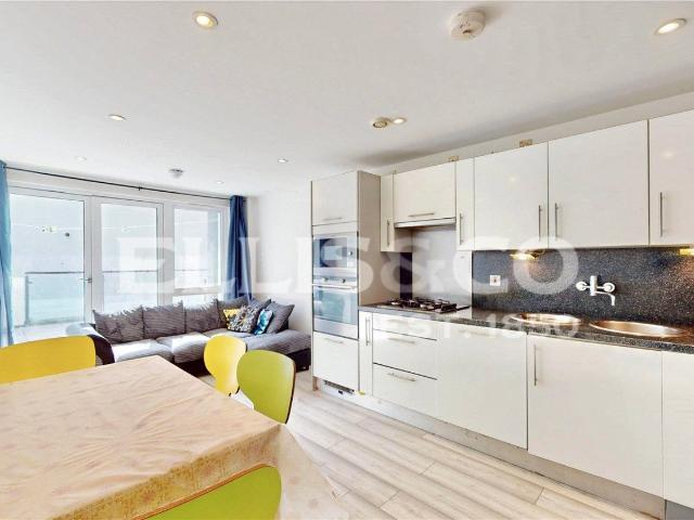 Apartment at High Road, Greater London
