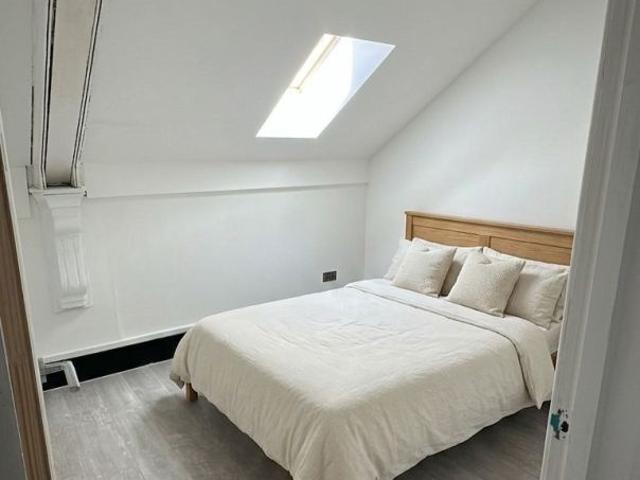 Apartment at High Road, Greater London