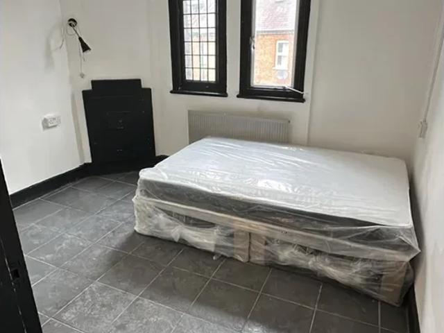 Apartment at High Road, Greater London
