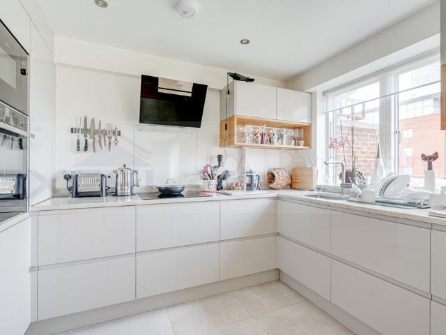 Apartment at High Road, Greater London
