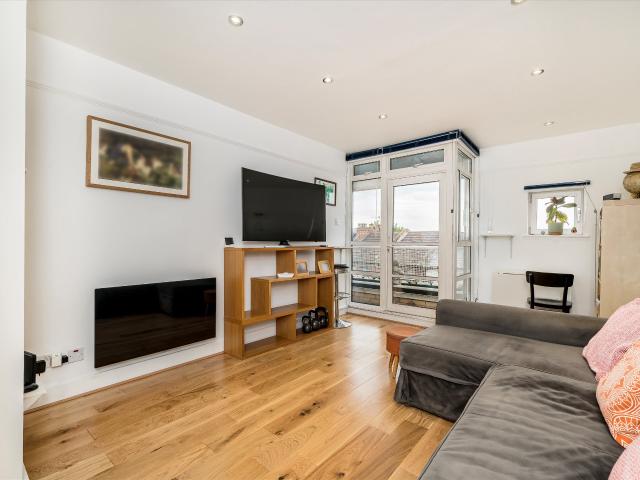 Apartment at High Road, Greater London