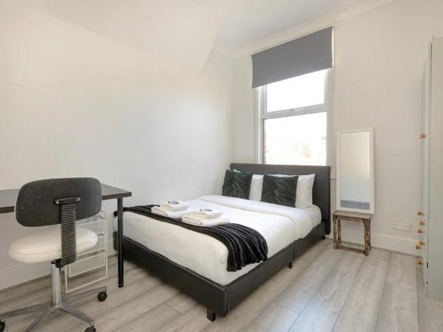 Apartment at High Road Leytonstone, Greater London