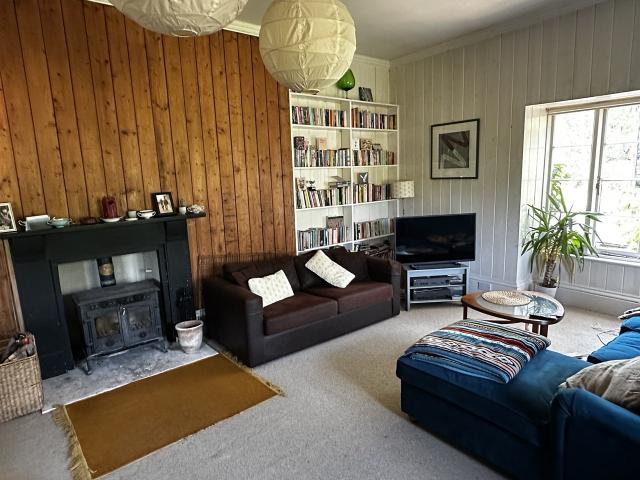 Apartment at High Street, Chalford