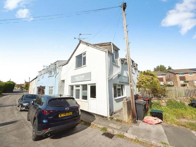 Apartment at High Street, Claverham