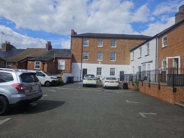 Apartment at High Street, Blisworth
