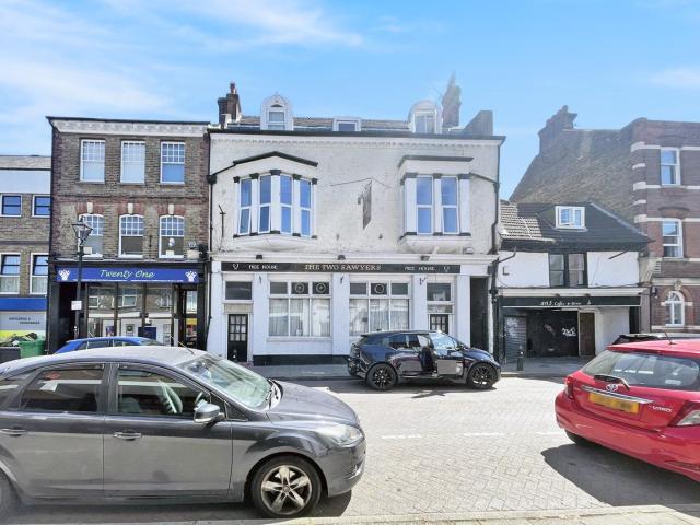 Apartment at High Street, Gillingham
