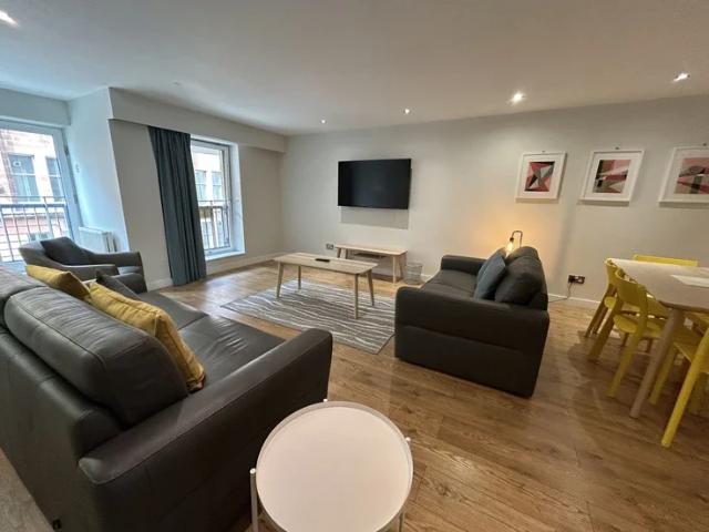 Apartment at High Street, Glasgow