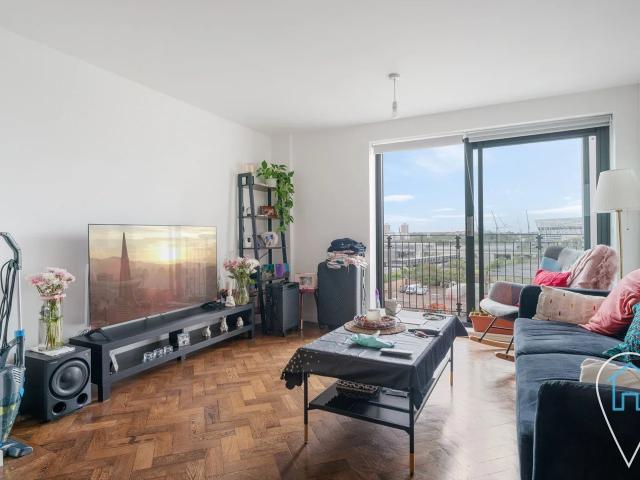 Apartment at High Street, Greater London