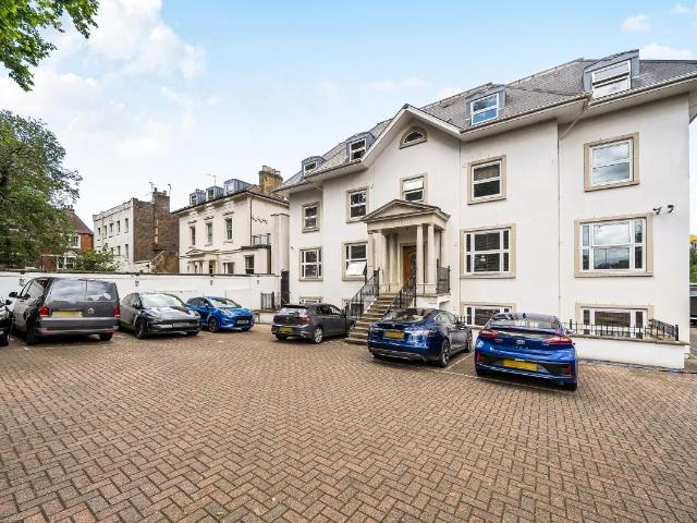 Apartment at High Street, Greater London