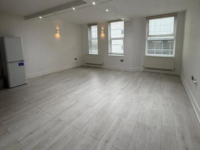 Apartment at High Street, Greater London