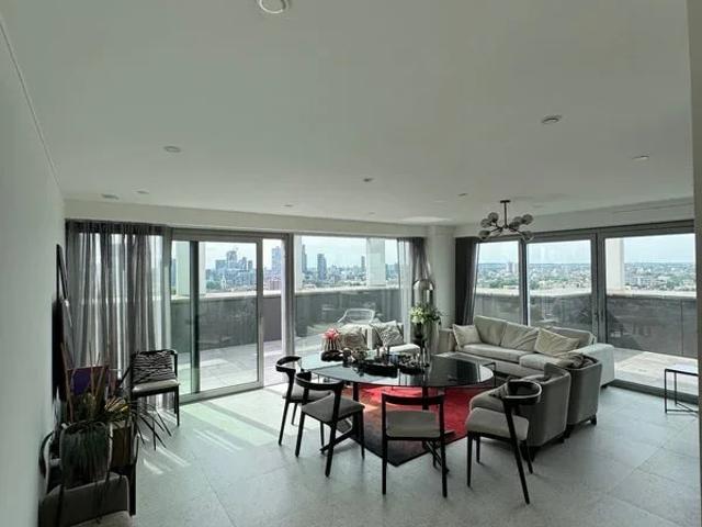 Apartment at High Street, Greater London