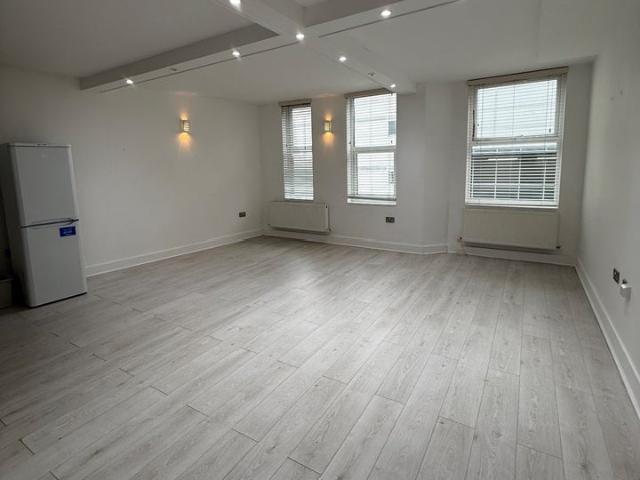 Apartment at High Street, Greater London