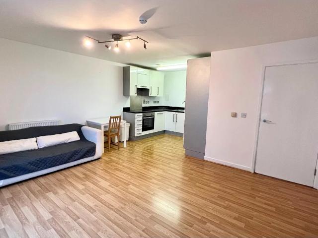 Apartment at High Street, Greater London