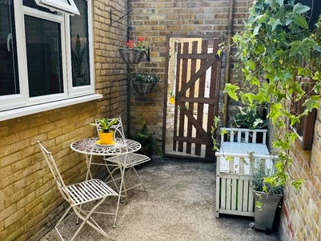 Apartment at High Street, Greater London