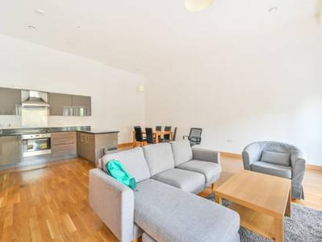 Apartment at High Street, Greater London