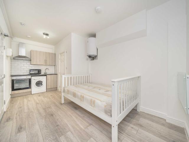 Apartment at High Street, Greater London