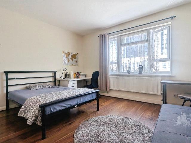 Apartment at High Street, Greater London