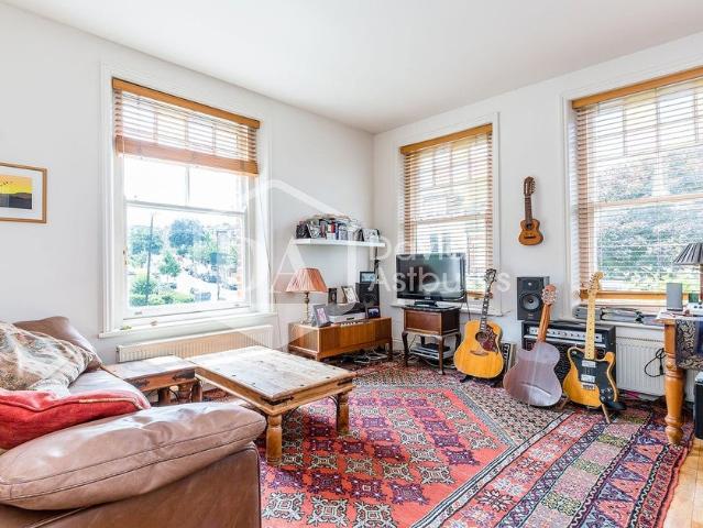 Apartment at High Street, Greater London