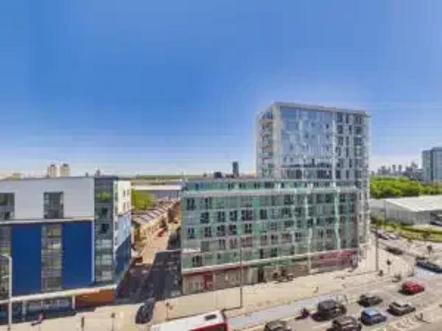 Apartment at High Street, Greater London
