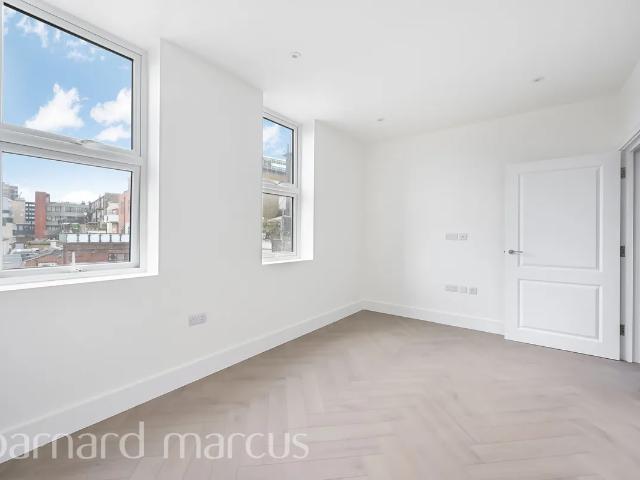 Apartment at High Street, Greater London