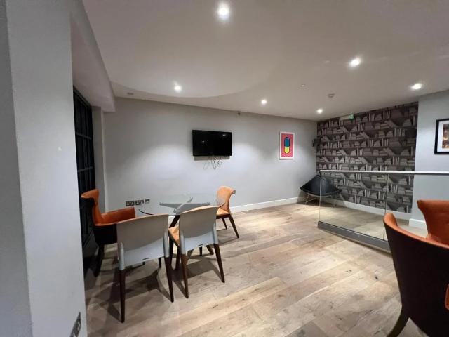 Apartment at High Street, Greater London