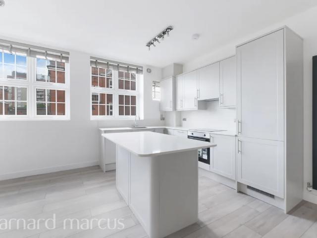Apartment at High Street, Greater London