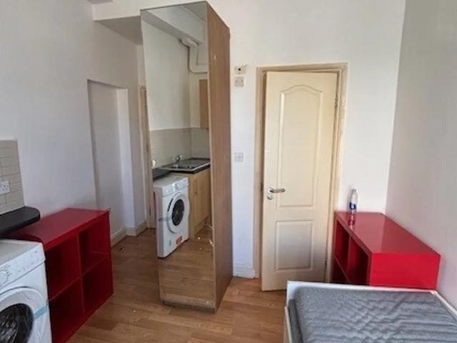 Apartment at High Street, Greater London