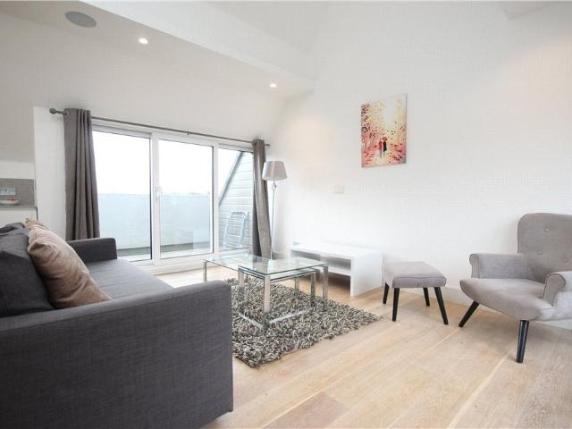 Apartment at High Street, Greater London