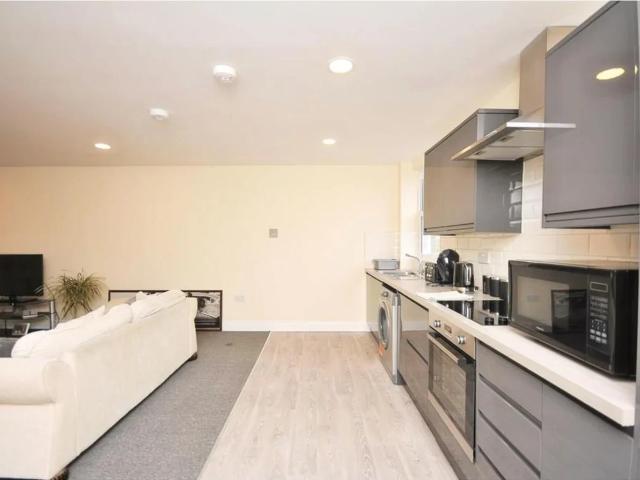 Apartment at High Street, Greater London