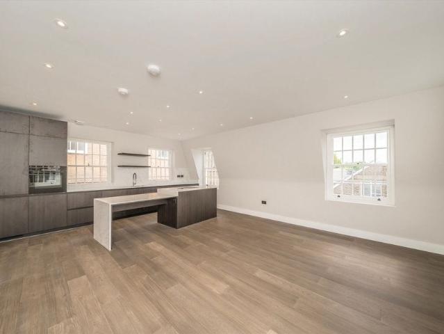 Apartment at High Street, Greater London