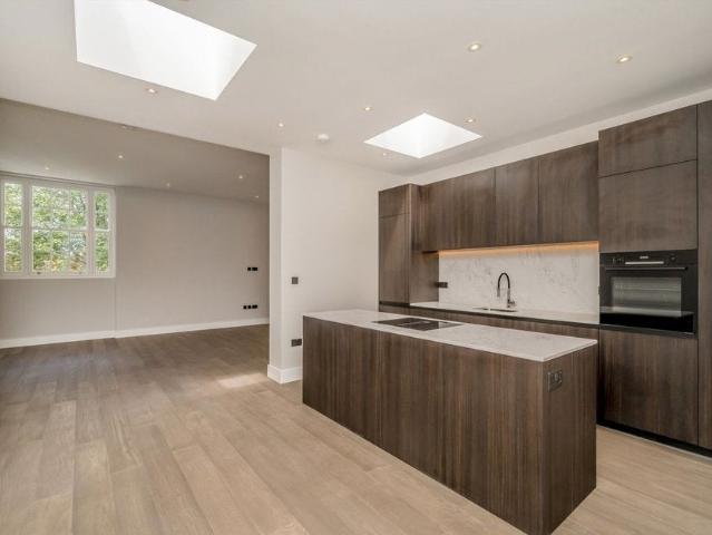 Apartment at High Street, Greater London
