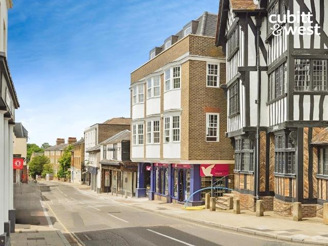 Apartment at High Street, Dartford