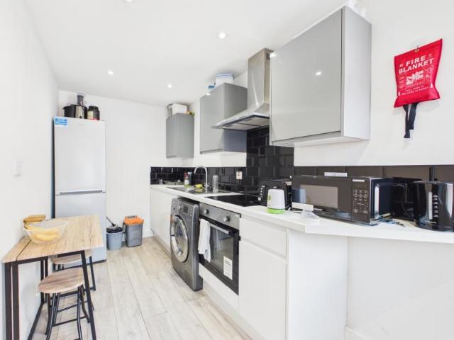 Apartment at High Street, Enderby