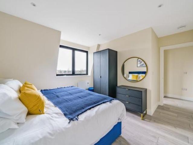 Apartment at High Street, London