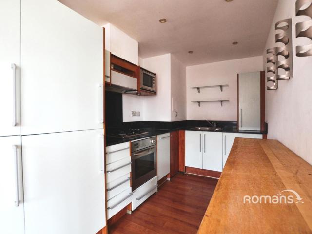 Apartment at High Street, London