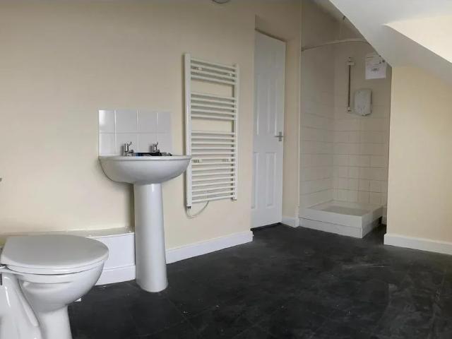 Apartment at High Street, Lazenby