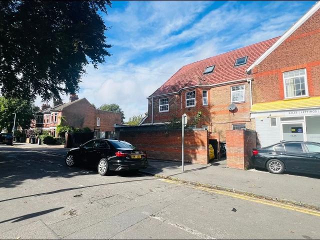Apartment at High Street North, Dunstable