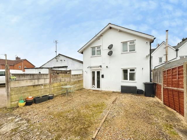 Apartment at High Street, Semington