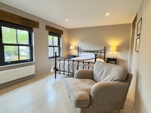 Apartment at High Street, Shrewton