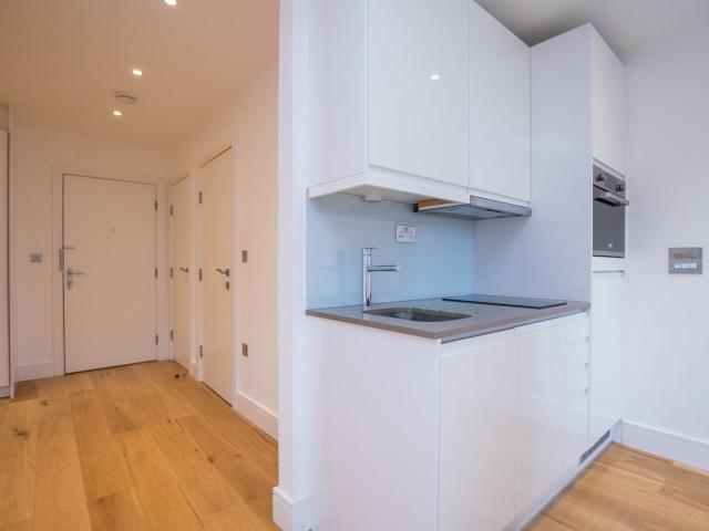 Apartment at High Street, Slough