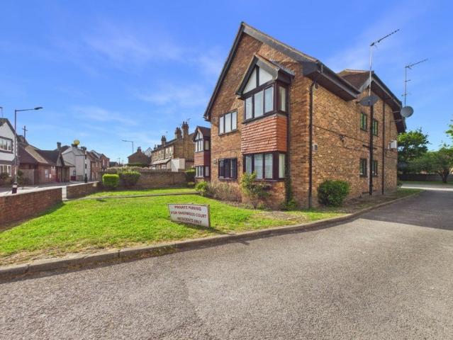 Apartment at High Street, Slough