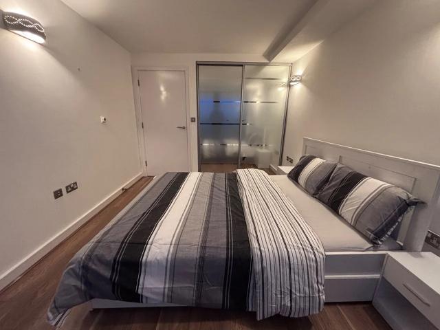 Apartment at High Street, Slough