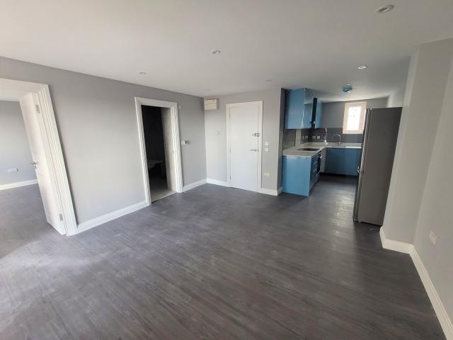 Apartment at High Street, Slough